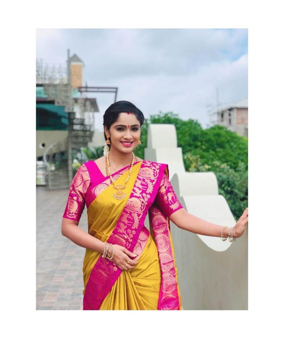 Tejaswini Gowda Bio, Age, Boyfriend, Wiki, Height, Serial, Photos