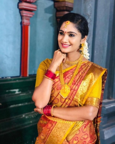 Tejaswini Gowda Bio, Age, Boyfriend, Wiki, Height, Serial, Photos